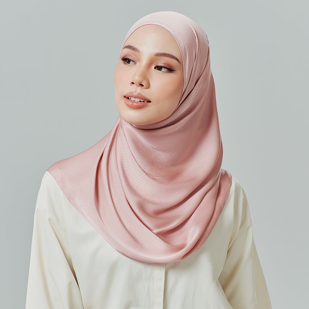 Sofya in Dusty Rose – Tudung People Singapore (TudungPeople Int. Pte. Ltd)