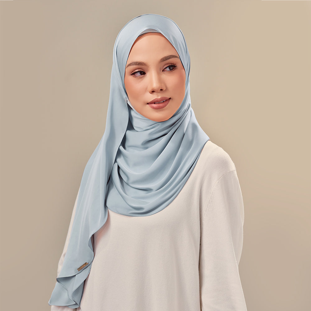 Inaya in Maya – Tudung People Singapore (TudungPeople Int. Pte. Ltd)