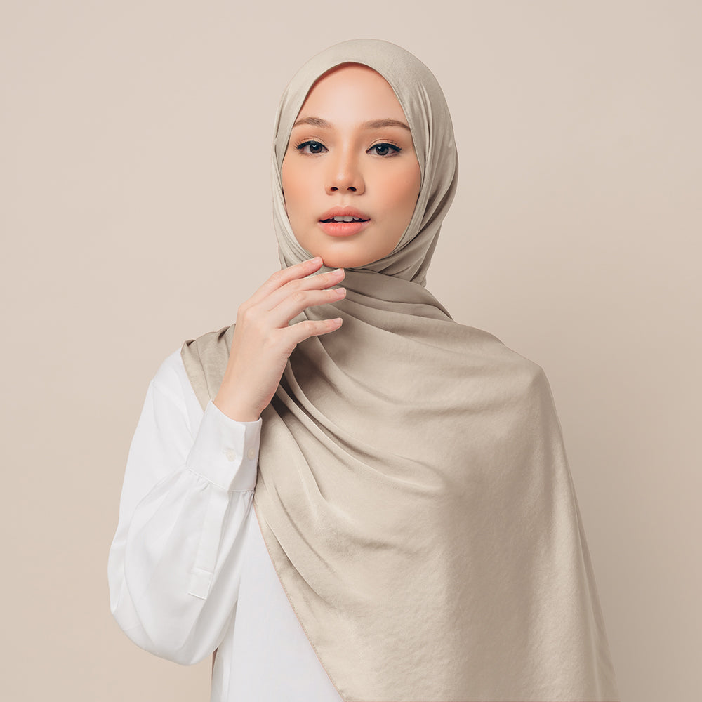 Ilya in Brie – TudungPeople Singapore (TudungPeople Int. Pte. Ltd)